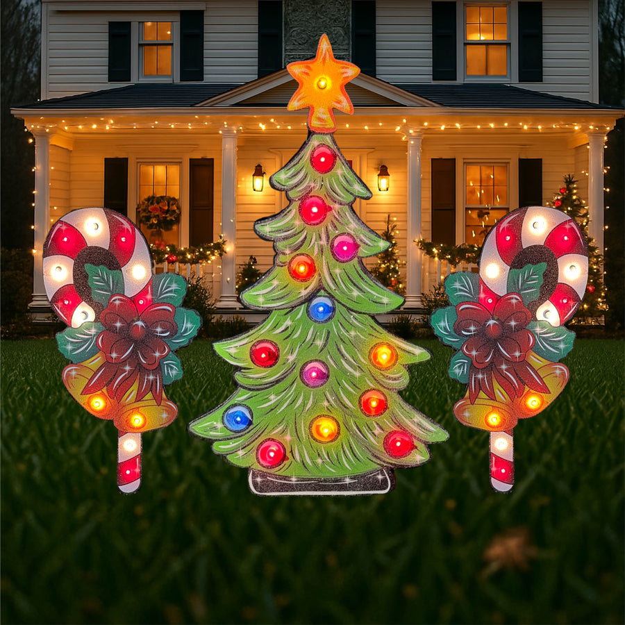 Traditional Christmas Yard Decorations & Signs | Outdoor Santa's, Trees ...